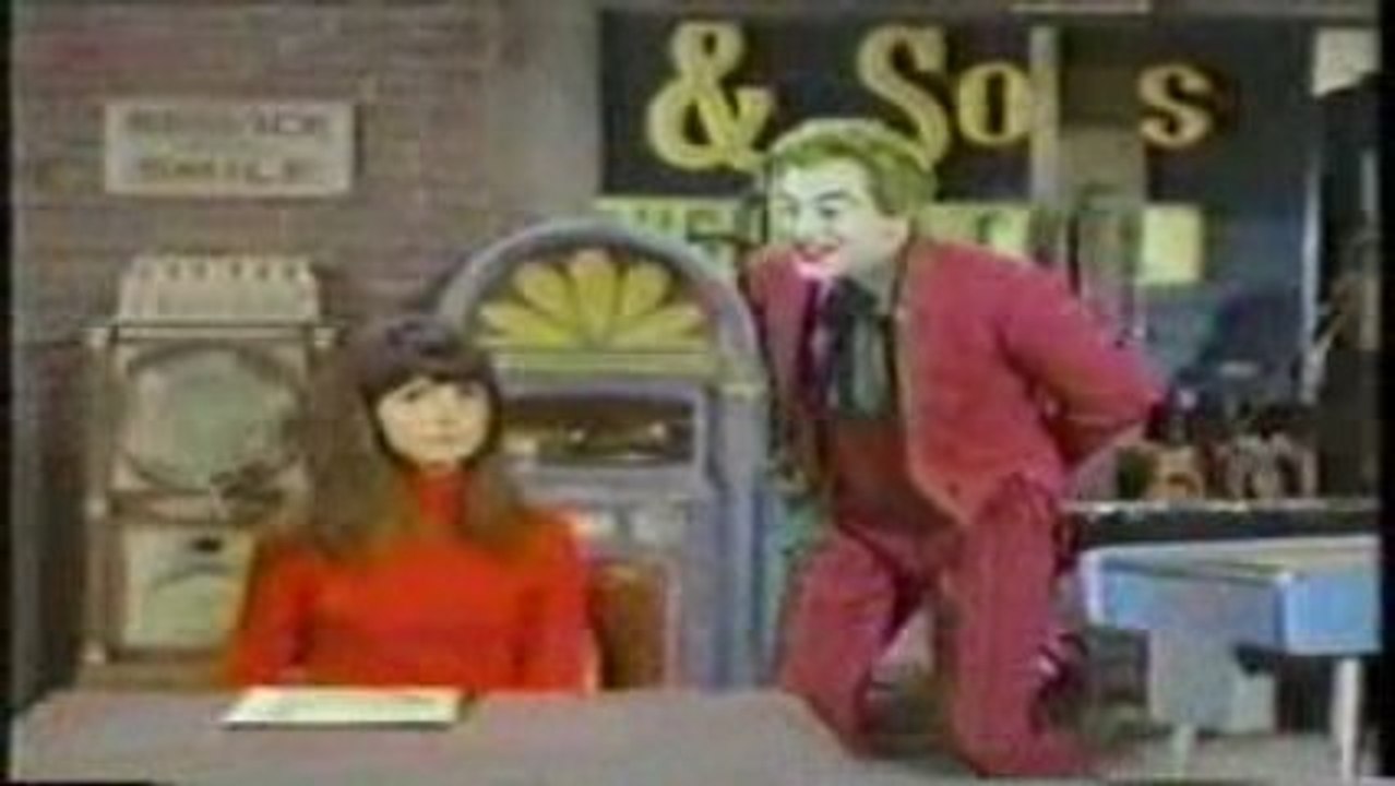 Donna Loren on "Batman" (Suzie Gets Her Payoff) 3/66 - video Dailymotion