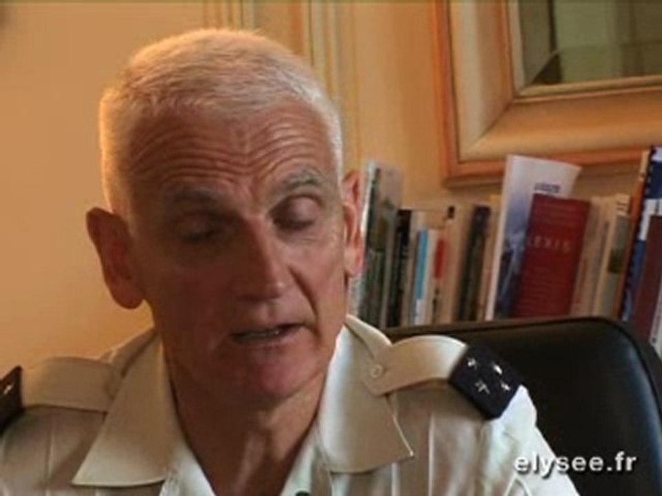 Entretien avec le Général Bruno DARY - Vidéo Dailymotion