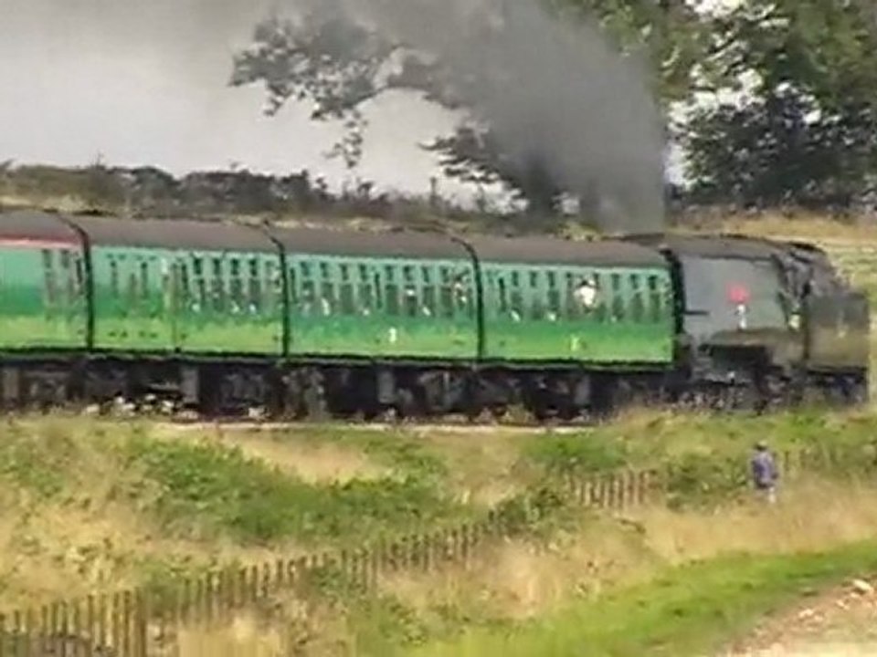 steam 34007 wadebridge at the watercress line on 12/9/2009 - video ...