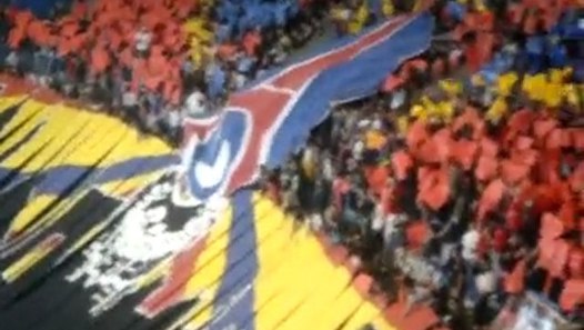 PSG ! ENSEMBLE NOUS SOMMES INVINCIBLES VIRAGE AUTEUIL TG KOB - Vidéo ...