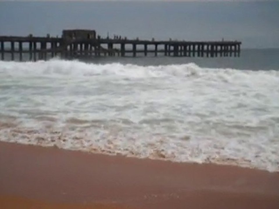 Shangumugham Beach, Trivandrum, Kerala, India - video Dailymotion