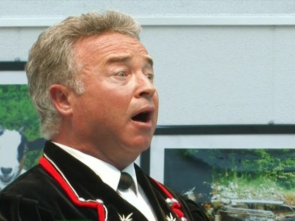 Alpine Yodeling Comes to St. Petersburg - video Dailymotion