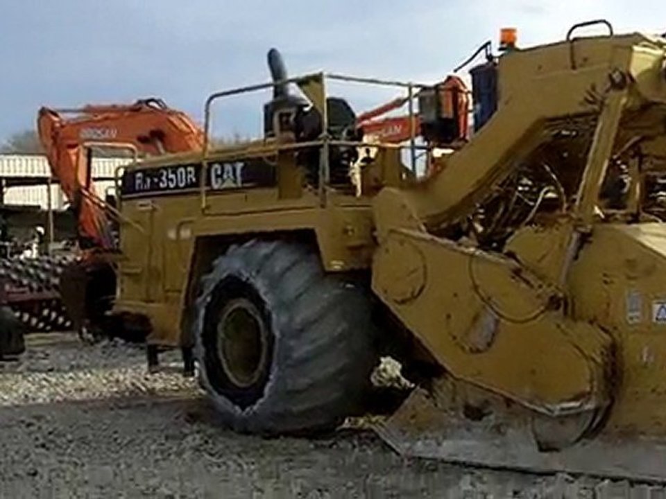 Rent a Cat SS-250 Mixer, Cat RR-250 Reclaimer or Cat RM-350 - video ...