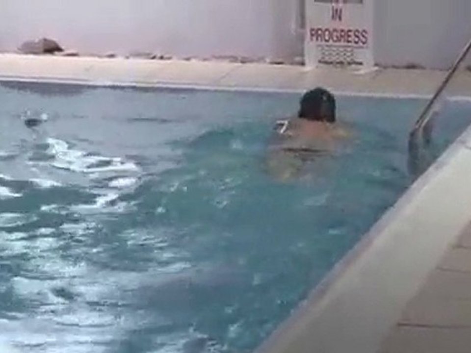 How To Swim Underwater - video Dailymotion