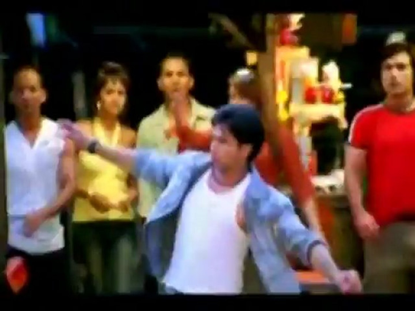 Kareena Kapoor In Milenge Milenge