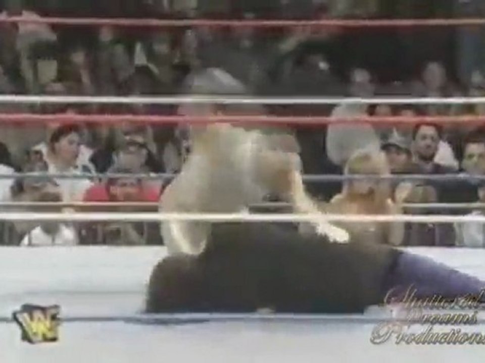 Goldust vs. Undertaker (Part 2/2) - International Incident - 7/21/96 ...