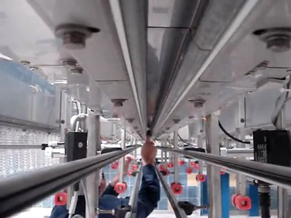ACCS AIR CONVEYOR : NECK GUIDE CHANGE OVER - Vidéo Dailymotion
