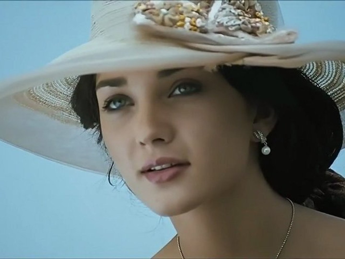Amy Jackson Madharasapattinam