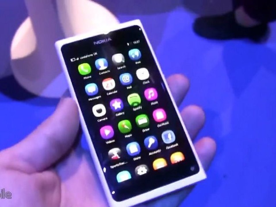 Nokia N9 white MeeGo smartphone hands-on - video Dailymotion