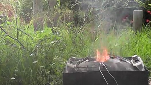 CRT explodes - video dailymotion