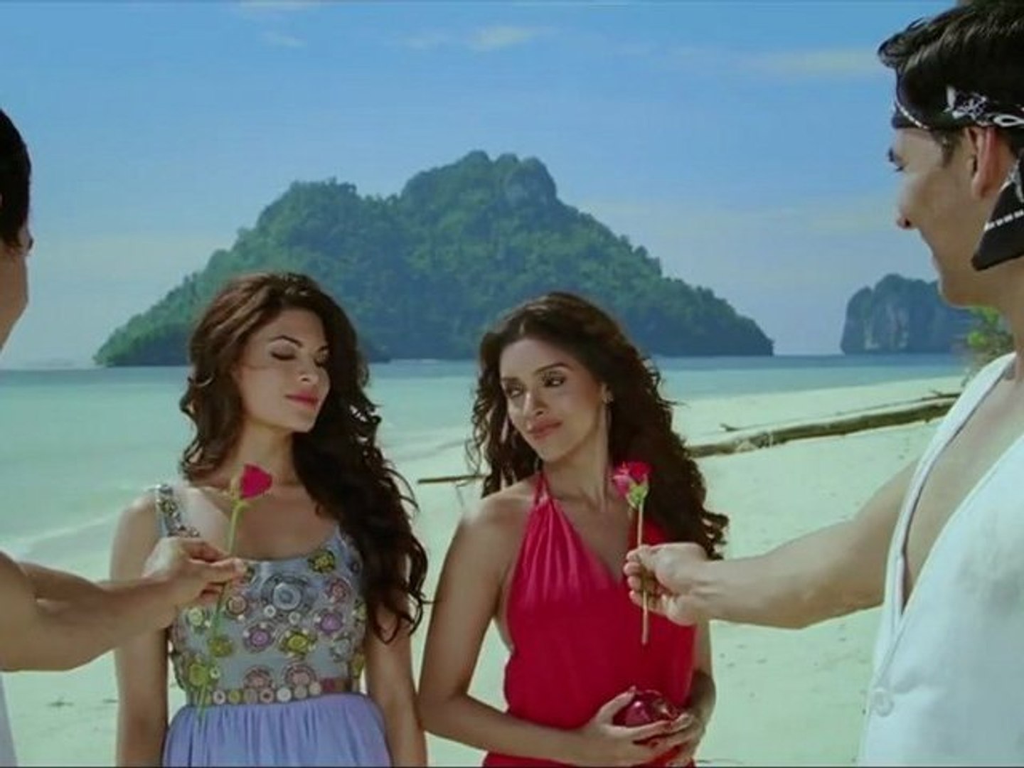 Asin Thottumkal Housefull 2 Right Now Now (Song Promo) Housefull 2