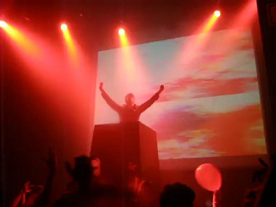 SebastiAn from Ed Banger Records @ Gaité Lyrique III - Vidéo Dailymotion