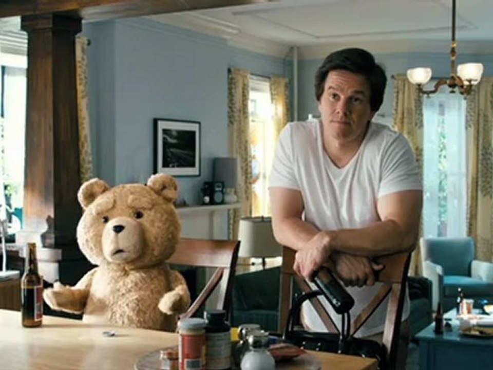 Ted_clip-Lori asks the guys for a beer-WEB - video Dailymotion