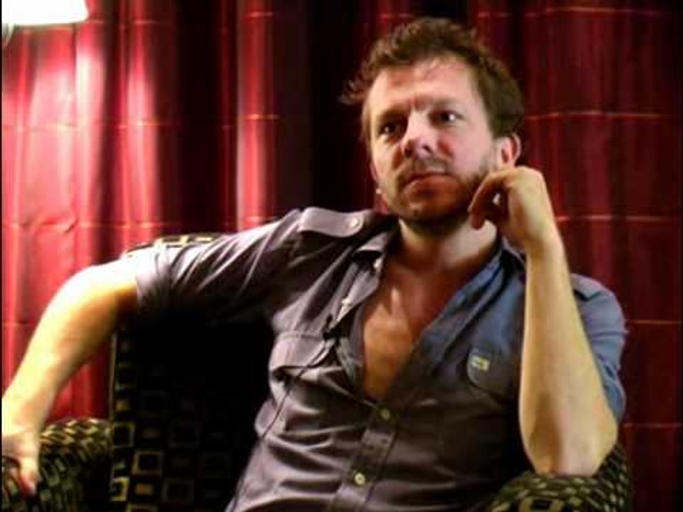 dEUS interview - Tom Barman 2005 (deel 2) - Video Dailymotion