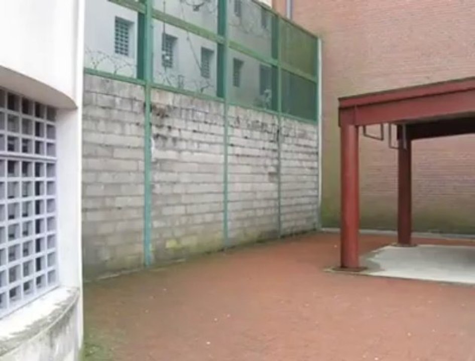 Le préau de la prison d'Arlon - Vidéo Dailymotion