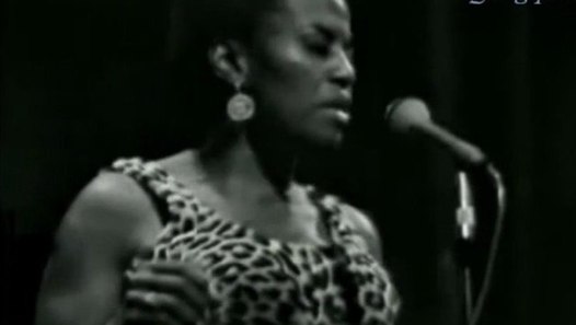 Miriam Makeba (LIVE) 'Qongqothwane/The Click Song' w/lyrics - video ...