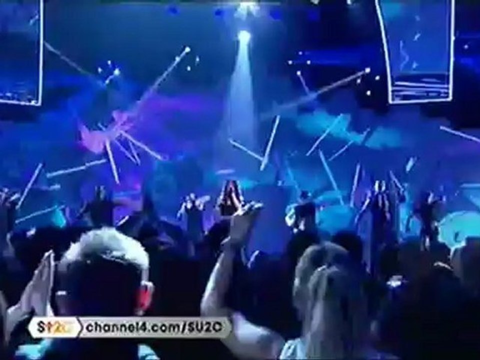 Cheryl Cole singing live FAIL. - video Dailymotion