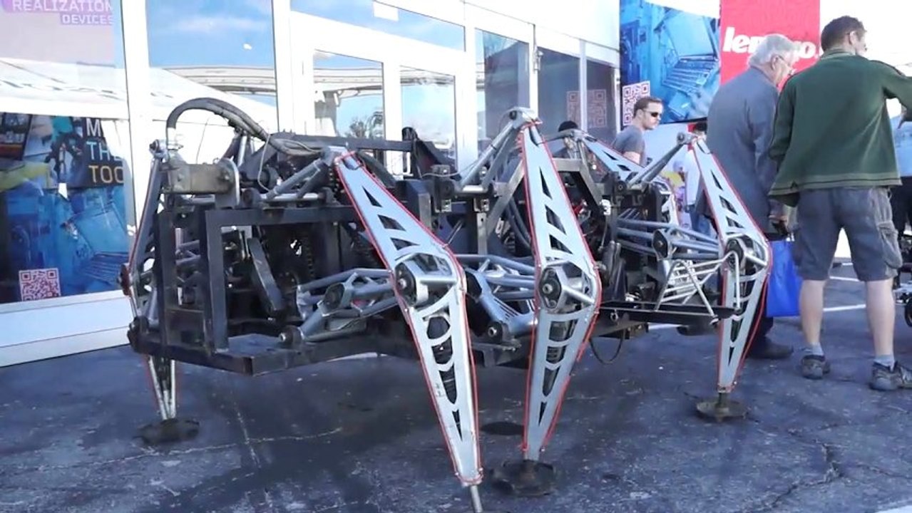Giant Robot Spider at CES 2013 - Tekzilla Daily Tip - video Dailymotion