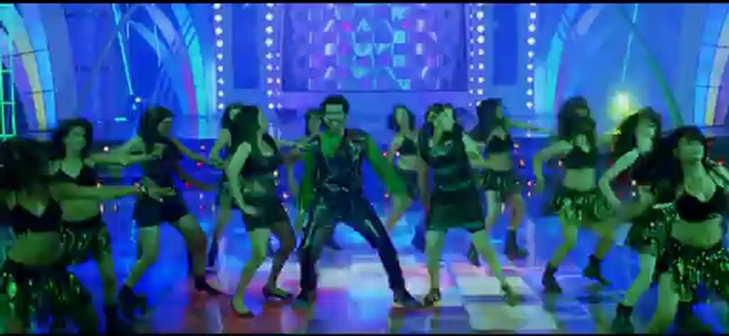 Santhanam In Alex Pandian