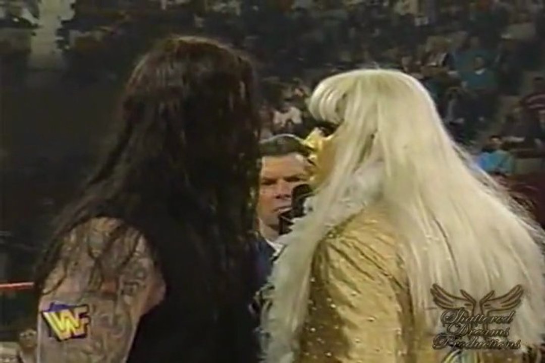 Goldust Has His Way With Undertaker (w/ Paul Bearer) - Raw - 5/13/96 ...