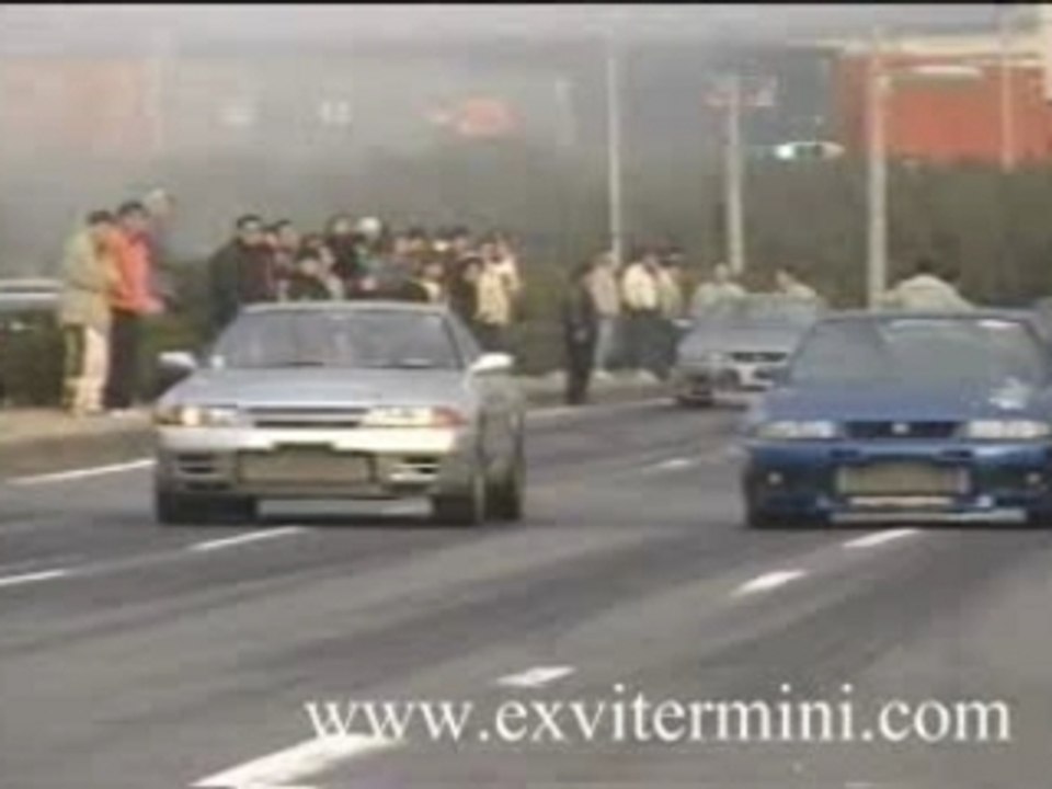 Nissan Skyline R32 Vs Nissan Skyline R33 - Vidéo Dailymotion