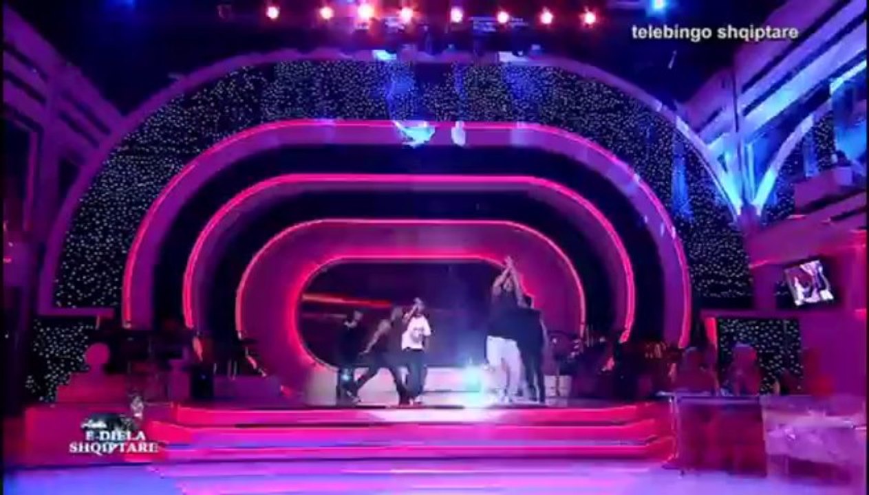 Adrian Gaxha ft Floriani - LIVE Performance - video Dailymotion