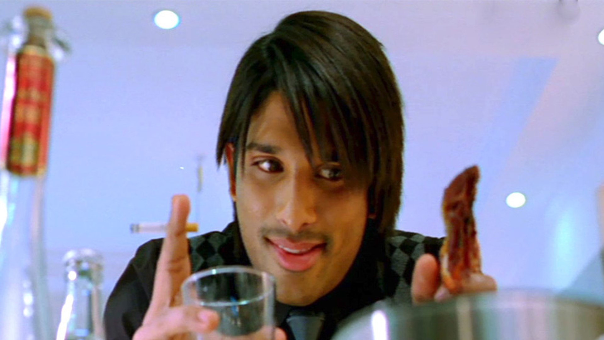 Allu Arjun In Arya 2 Mr Perfect