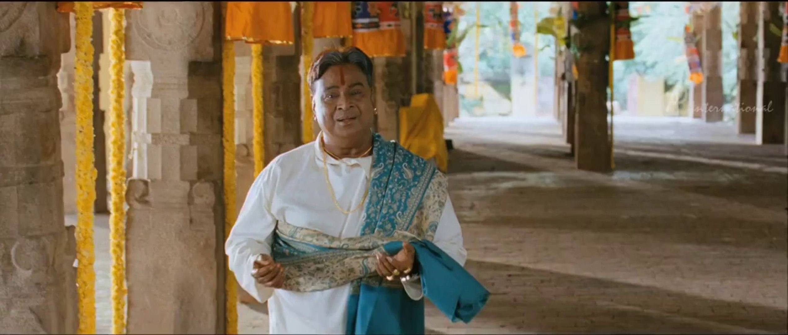 Power Star Srinivasan In Kanna Laddu Thinna Aasaiya