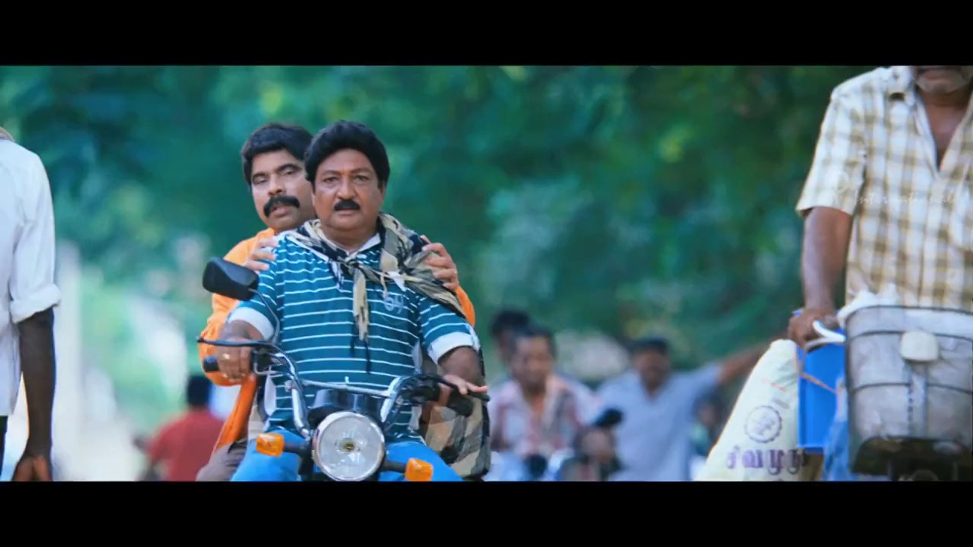 Power Star Srinivasan In Kanna Laddu Thinna Aasaiya
