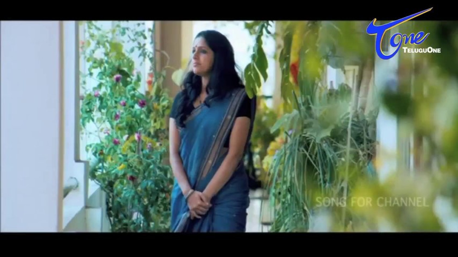 Aparna Nair Navel In Chinni Chinni Aasa