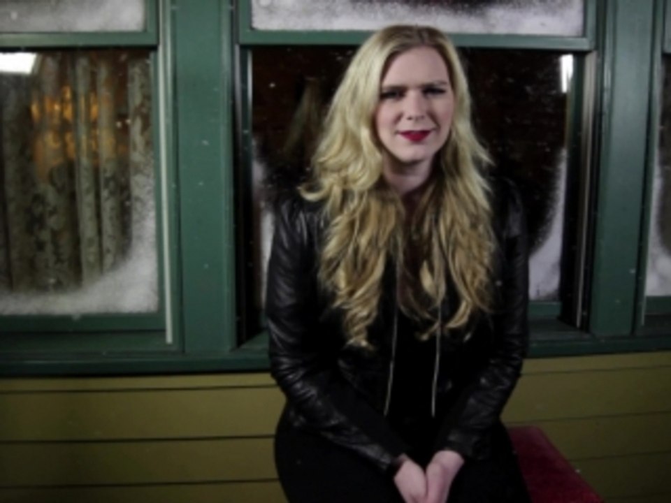 Whitney Wolanin - Run Run Rudolph - video Dailymotion
