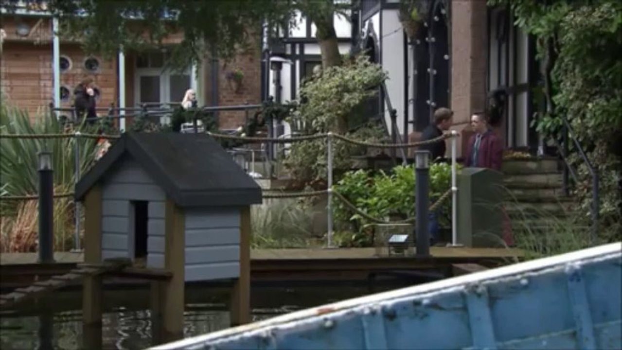 Hollyoaks The Roscoe Family (3rd January 2014) - video Dailymotion