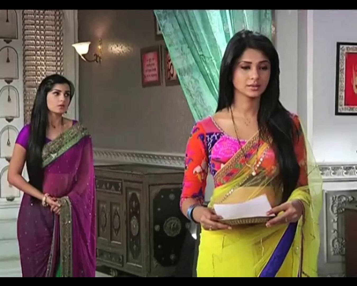 Kumud Saraswatichandra Lehenga