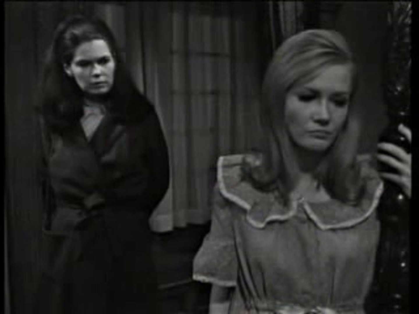 Dark Shadows Carolyn