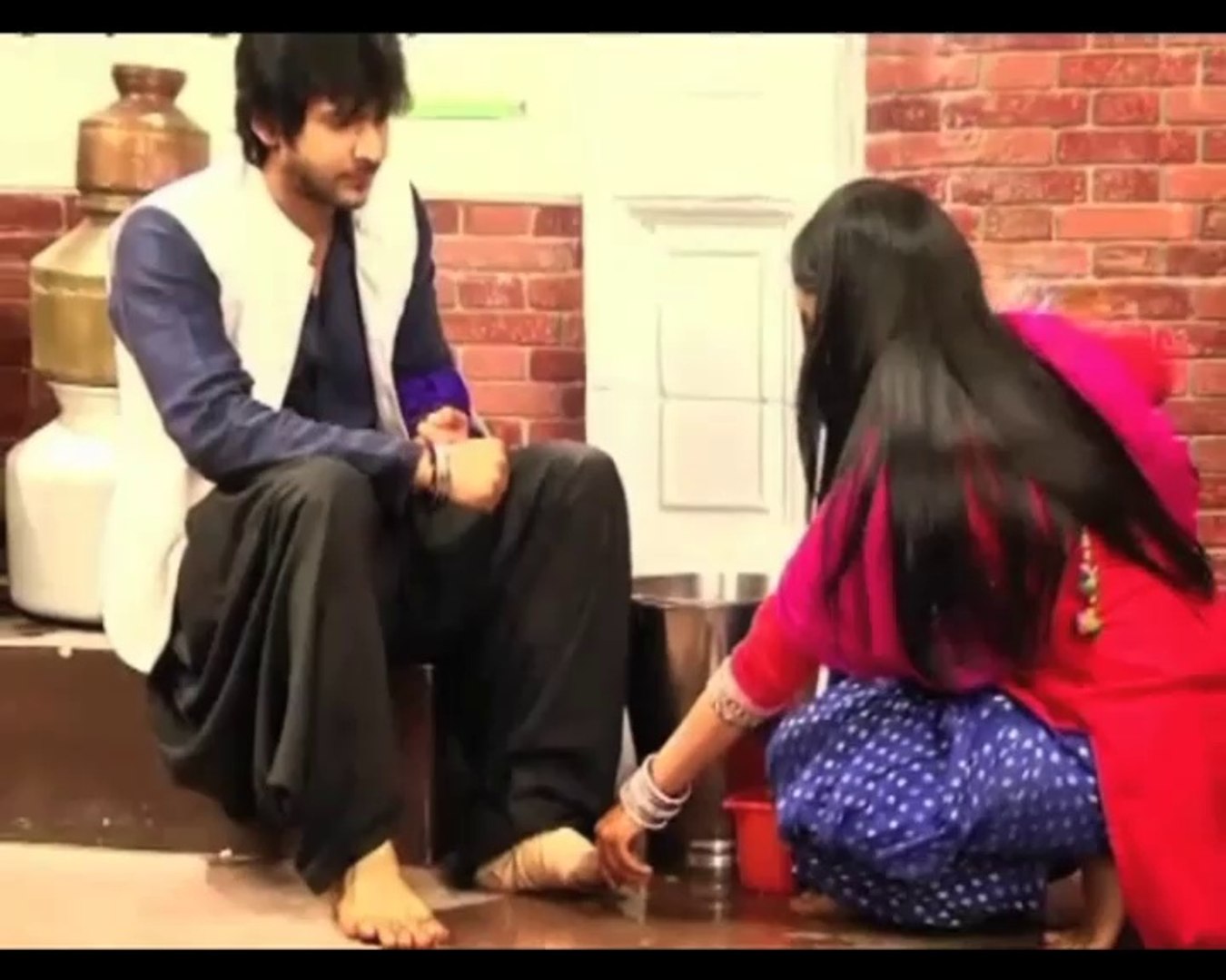 Veera Star Plus New Gunjan RANGOON GUNJAN SILK FANCY DESIGNER ANARKALI