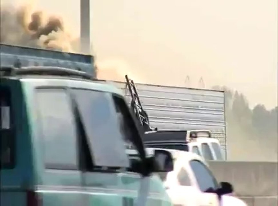 Fire Fighter in hard position.. Ladder FAIL! - Vidéo Dailymotion