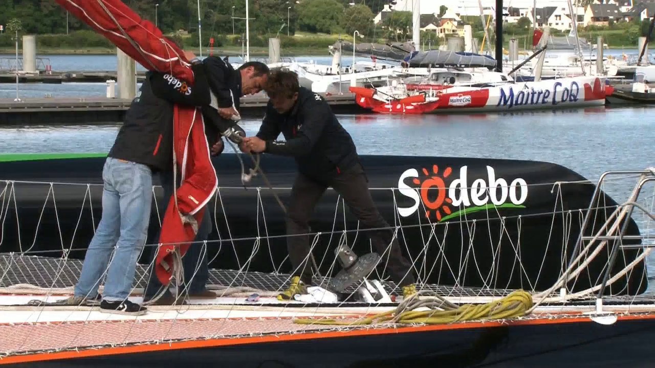 Sodebo Voile - Thomas Coville : Mâtage matinal, à Lorient, de Sodebo ...