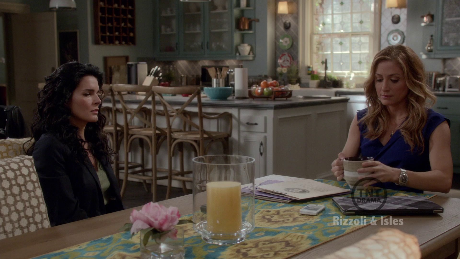 Rizzoli And Isles Season 4 Wallpaper