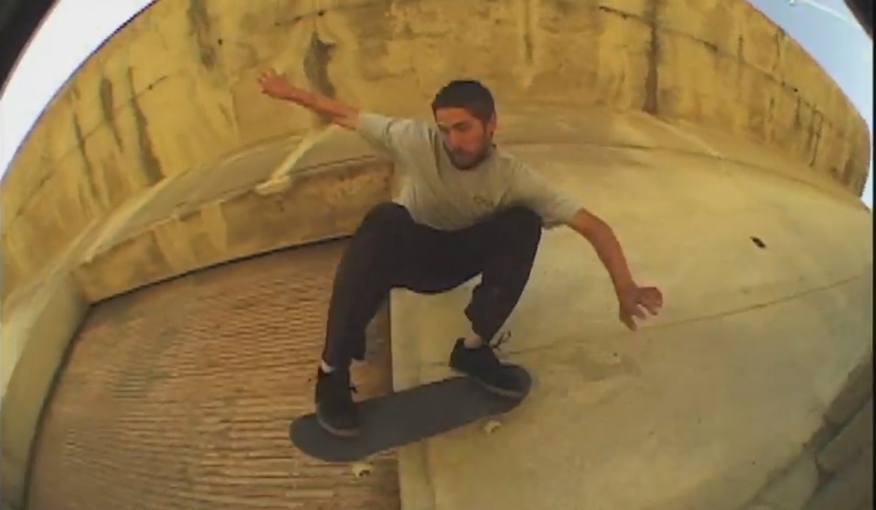 Jake Johnsons "Static IV" Part - Skateboard - Vidéo Dailymotion