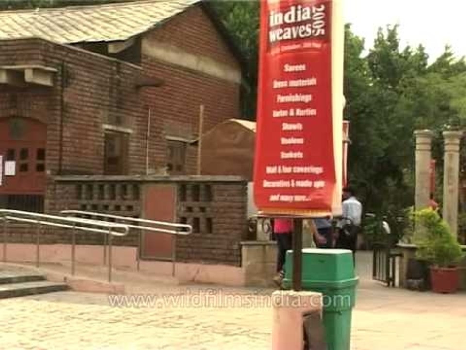 Entry gate of Dilli Haat - video Dailymotion