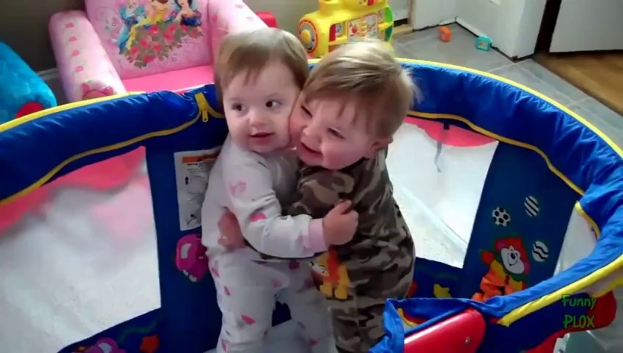 Cute Babies Hugging Each Other Compilation 2014 [NEW HD] - video ...