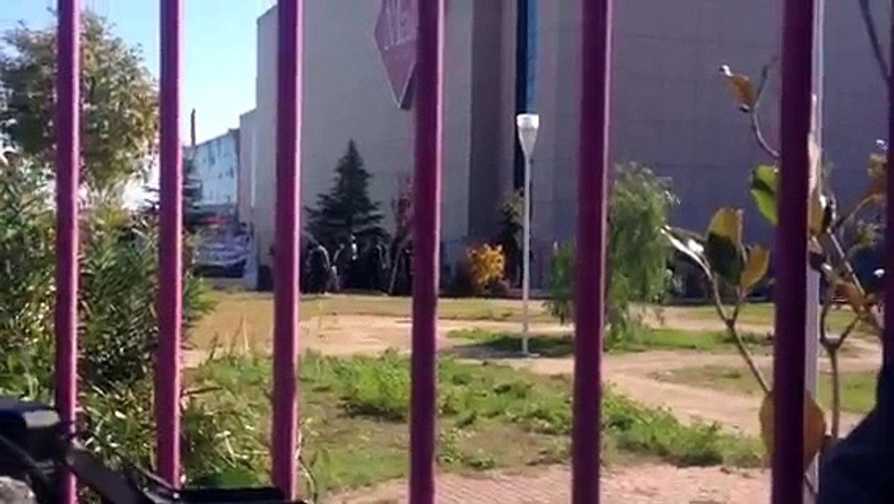 Μικροεντάσεις στο Υπουργείο Παιδείας - video Dailymotion