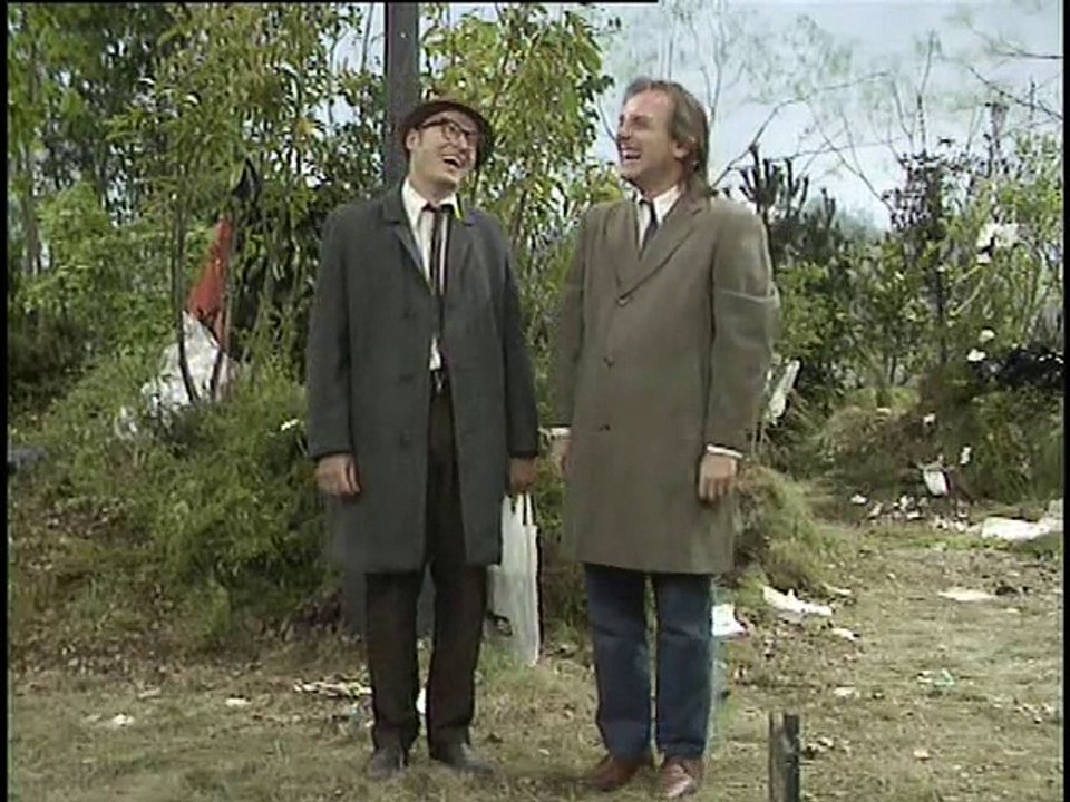 Bottom - S02-E06 - Bottoms Out - video Dailymotion