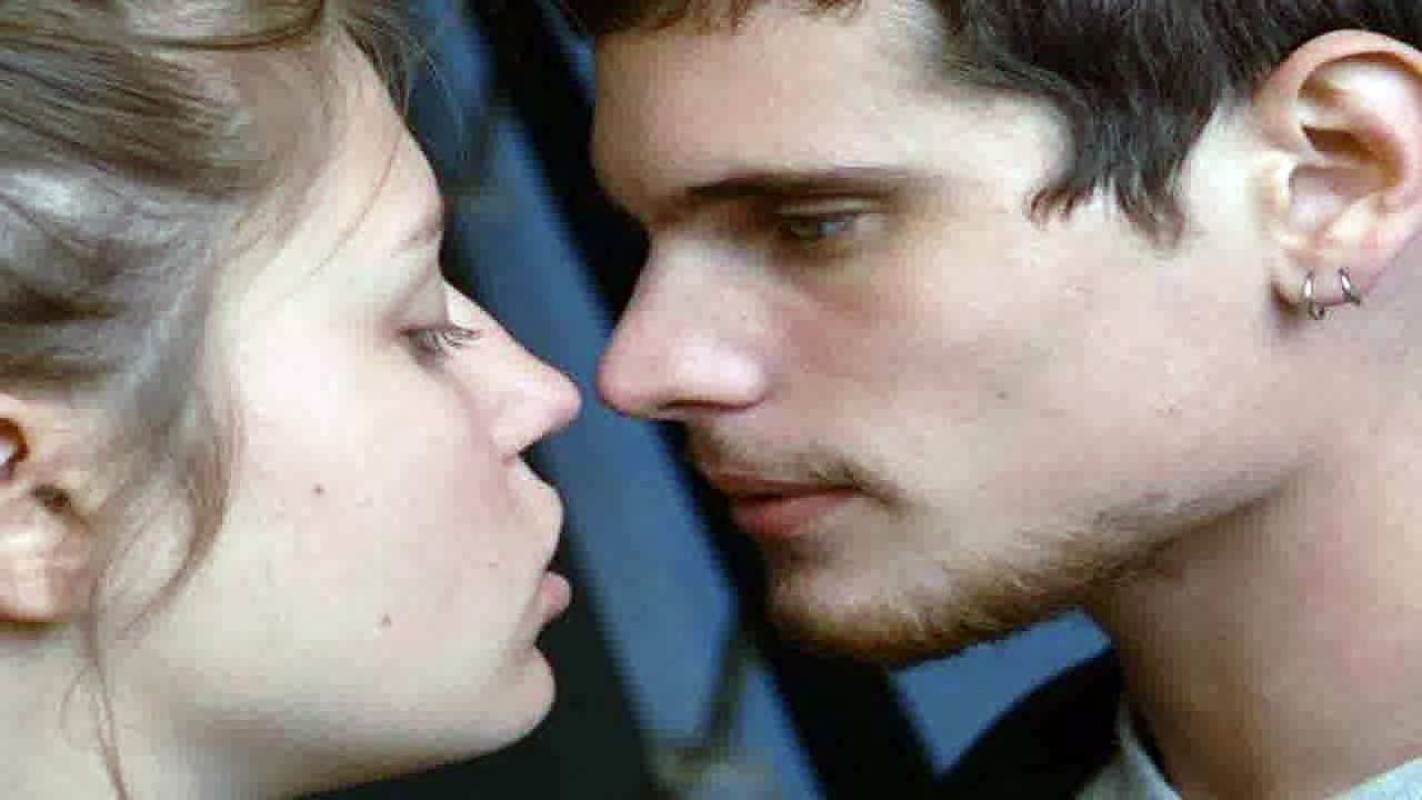 La Vie Dadèle Chapitres 1 Et 2 Full Movie Video Dailymotion