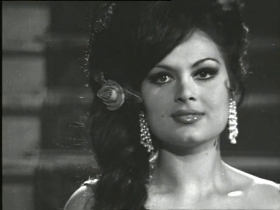 Seni Ne Çok Sevdiğimi - Emel Sayın (Türkan Şoray & Tunç Okan ...