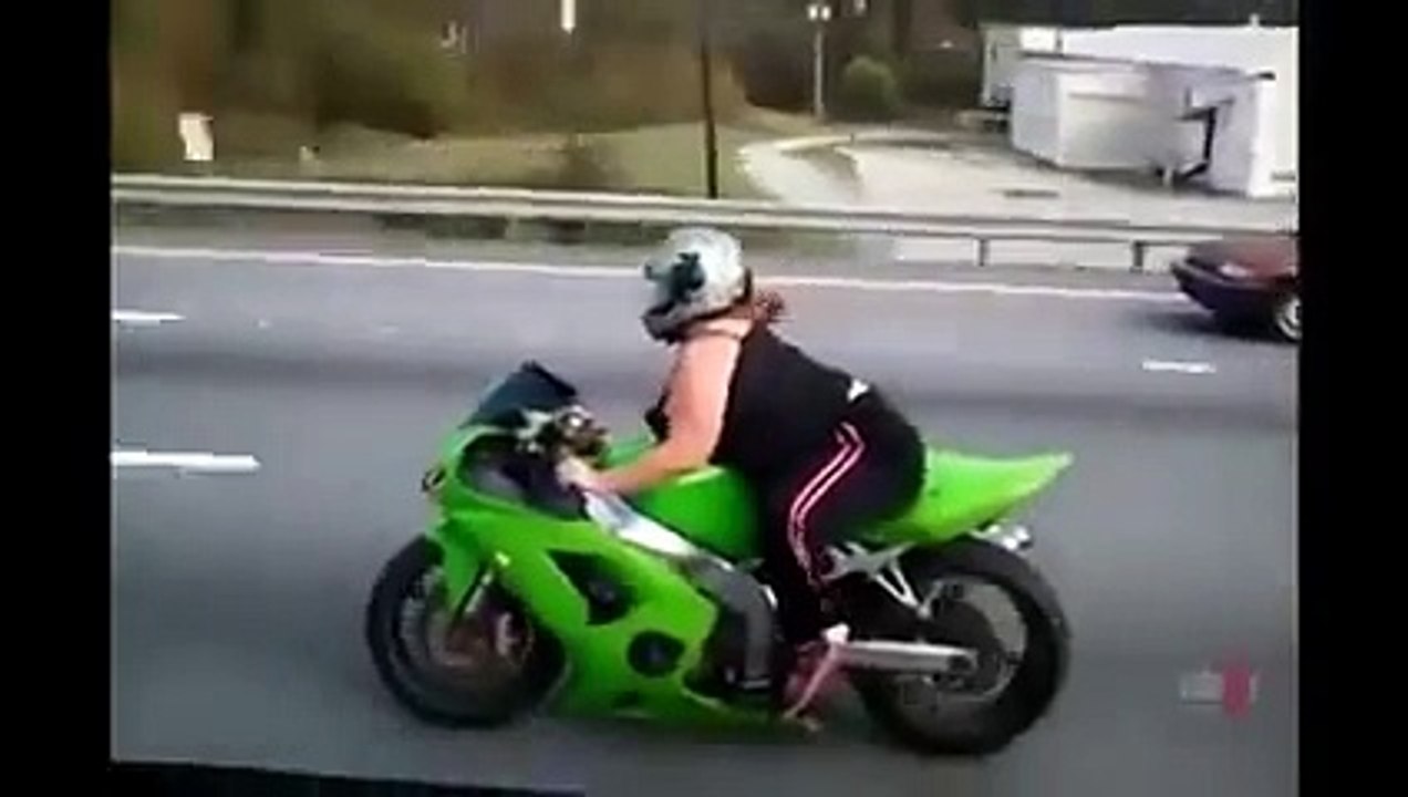 FAT woman on a motorcycle - AWESOME RIDING - video Dailymotion