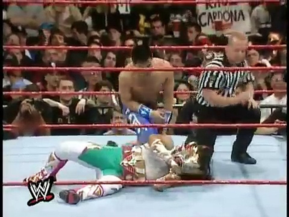 WWF Wrestlemania XIV - Taka Michinoku vs Essa Rios [Español Latino ...