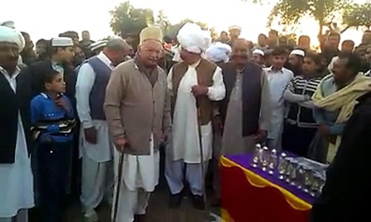 Prince Malik Ata at Kamra Tent pegging (28-12-14) - video Dailymotion