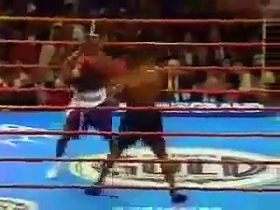 Mike Tyson Bites Off Evander Holyfields Ear - Vidéo Dailymotion