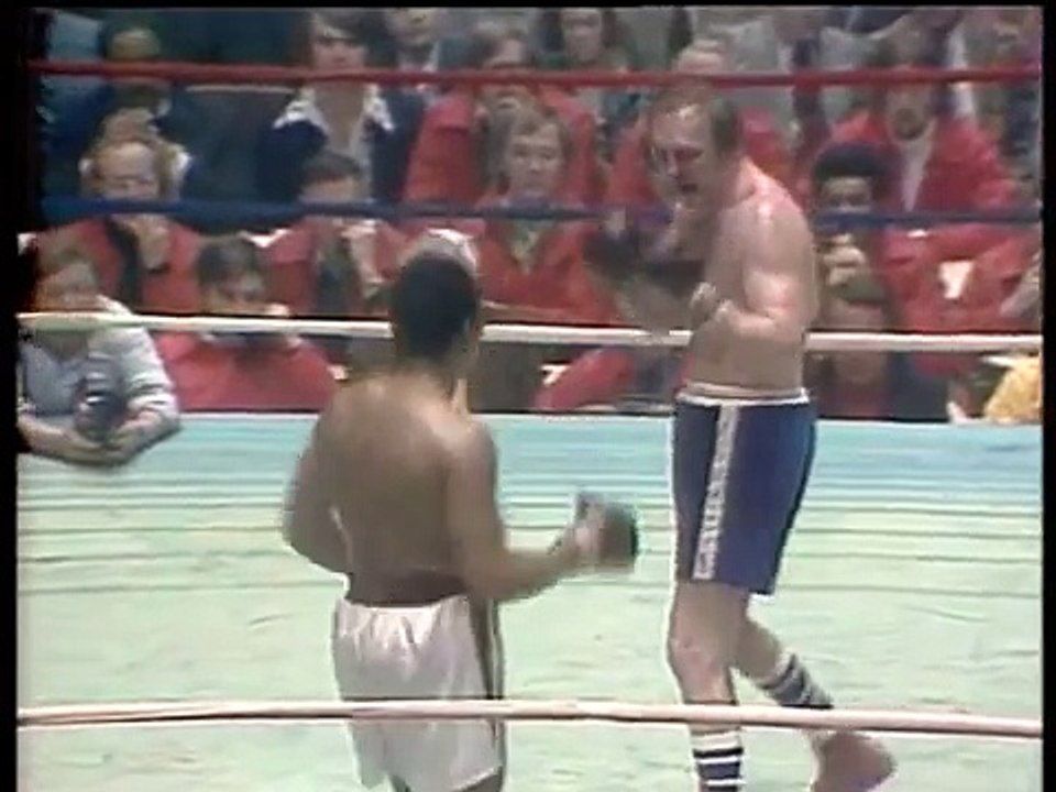 Muhammad Ali vs Chuck Wepner Round 15 (final round) 1975 - Vidéo ...